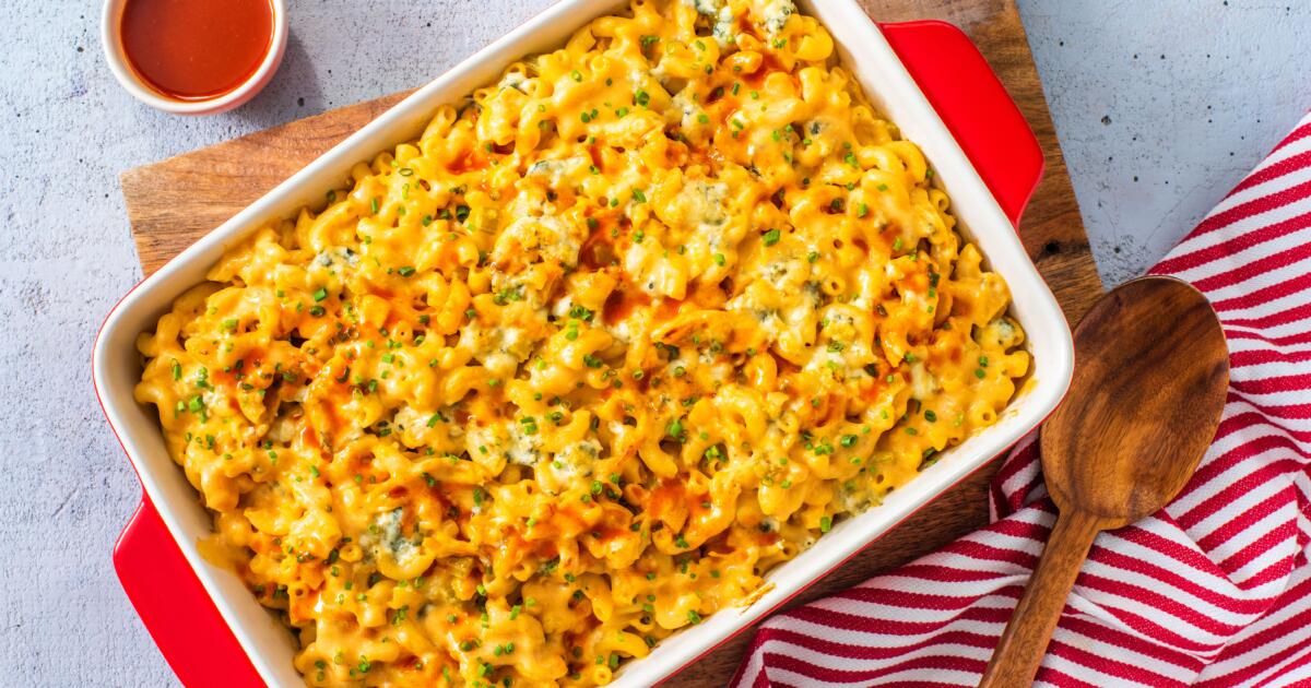 Louisiana Chicken Mac n Cheese - Louisiana Hot Sauce